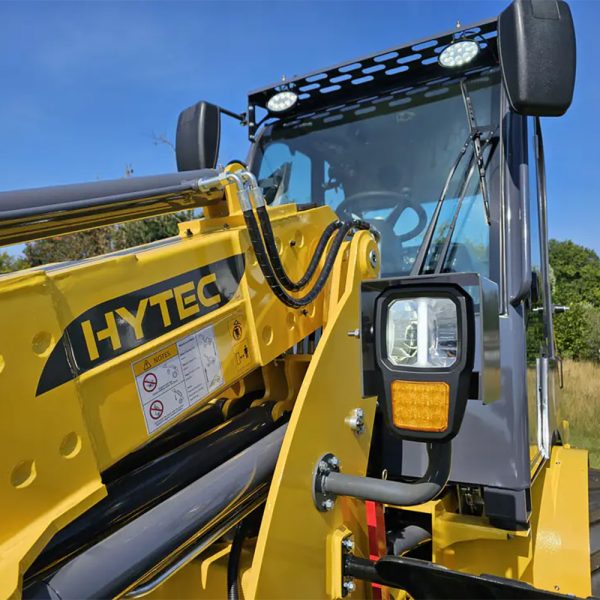 HYTEC FM35T+ Radteleskoplader - HYTEC BAUMASCHINEN GMBH